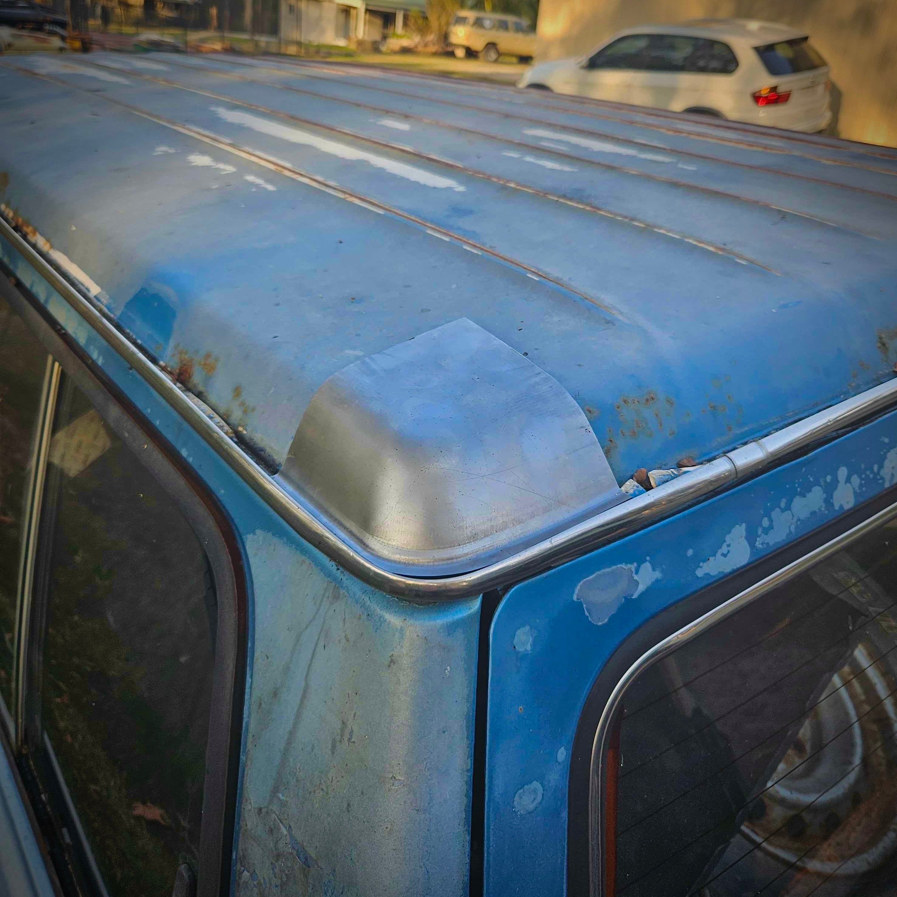 LOW TOP 60 series REAR Roof Corners – Legacy Rigs Co