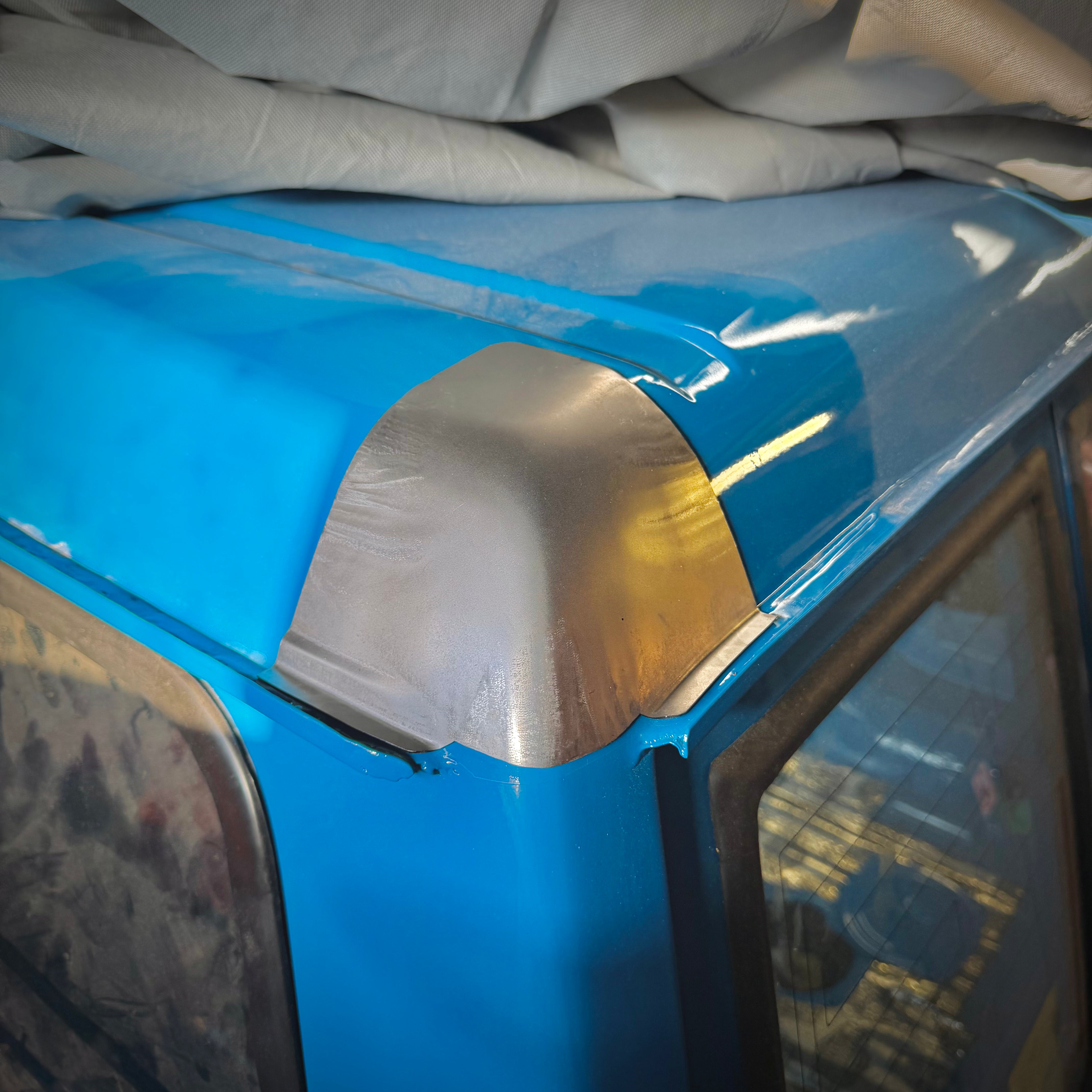 SWB GQ/Maverick Rear Roof Corners – Legacy Rigs Co